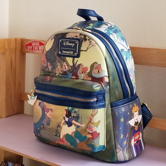 Loungefly | Bags | Loungefly Disney Parks Classic Disney Snow White ...